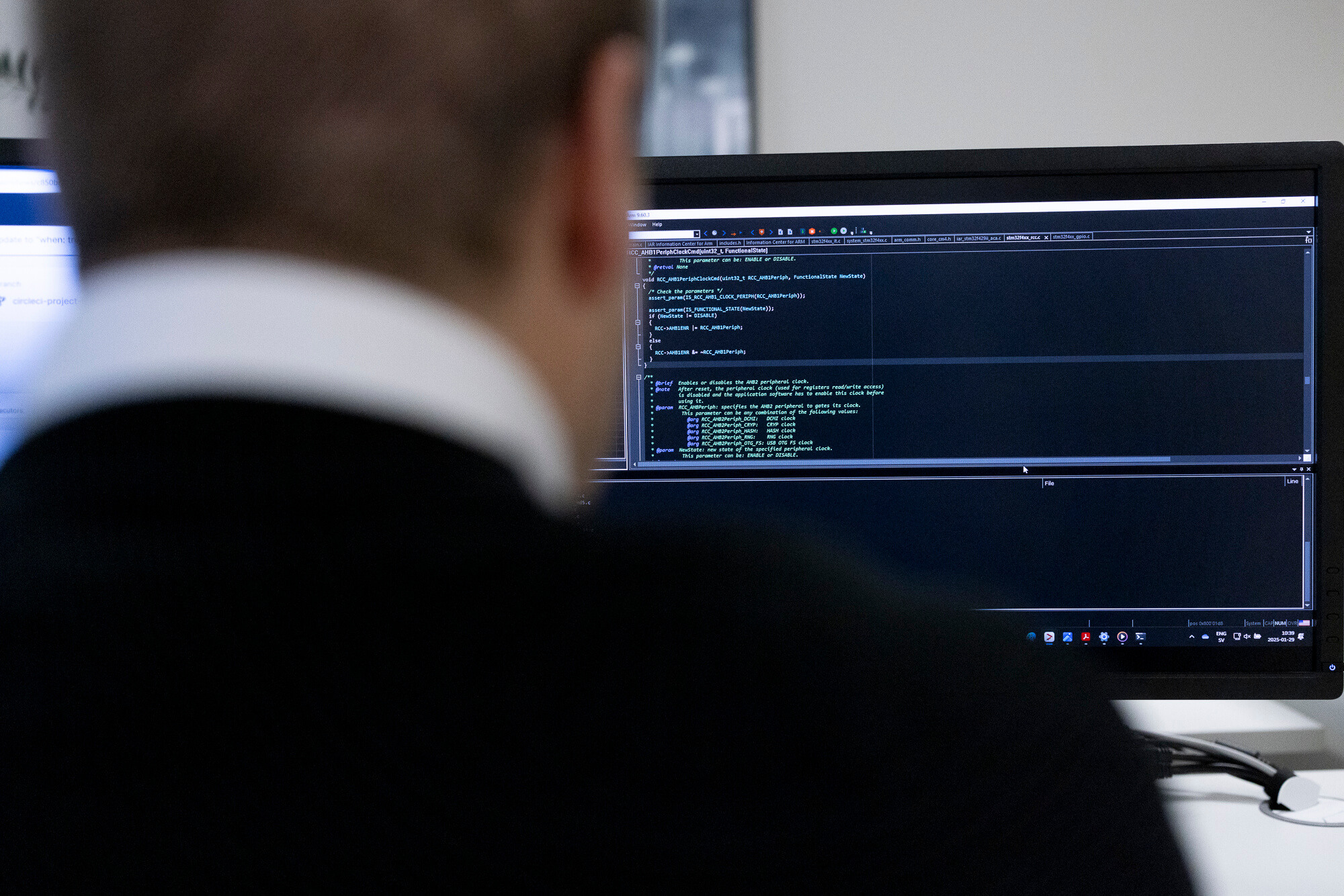 扩大发展规模，确保安全以取得长期成功